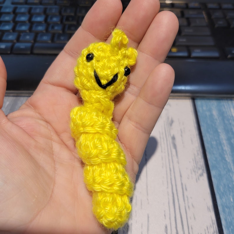 Easy Crochet Pattern Worry Worm - Etsy