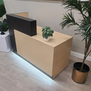 Jade Plus Reception Desk ( Matte Black and Amber Maple) - Etsy