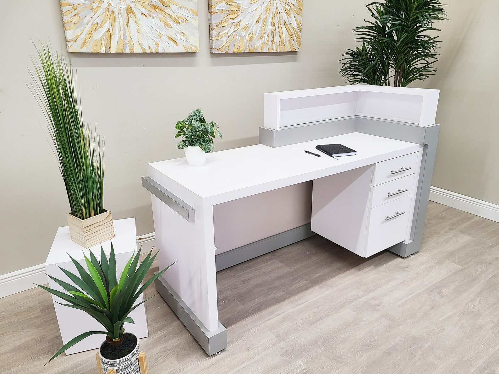 Jade Reception Desk Silver or Gold Detail - Etsy