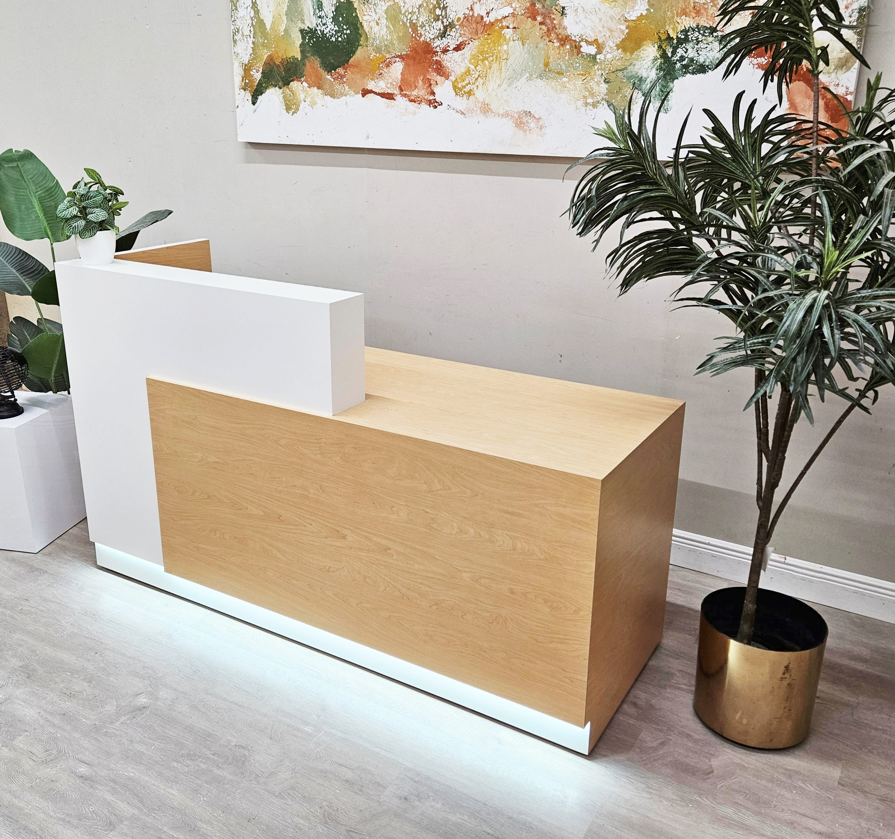 Jade Plus Reception Desk (amber Maple & Dover White) - Etsy