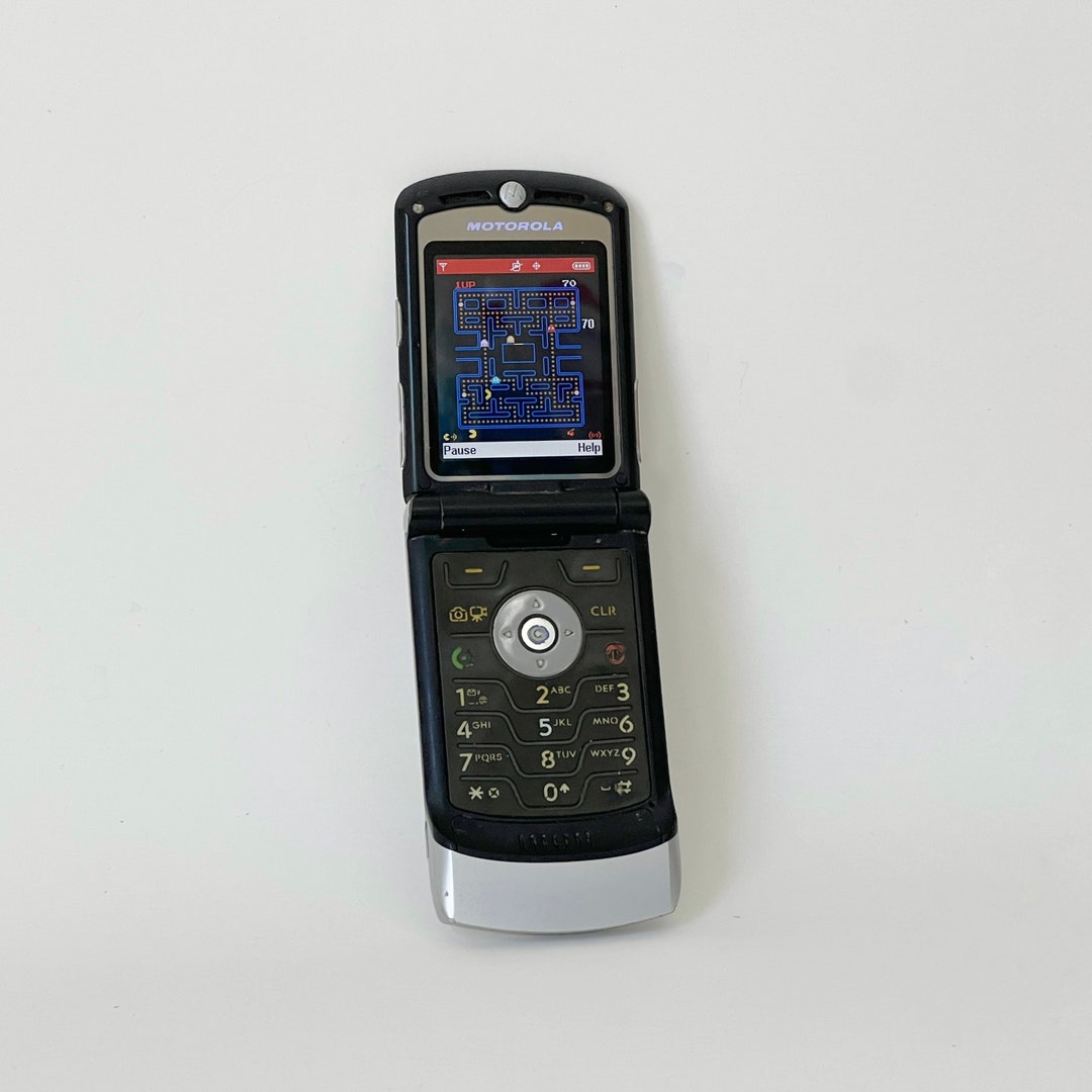 Gray Motorola Razr Y2K VINTAGE 2000s Flip Phone Cell Phone Does Not ...