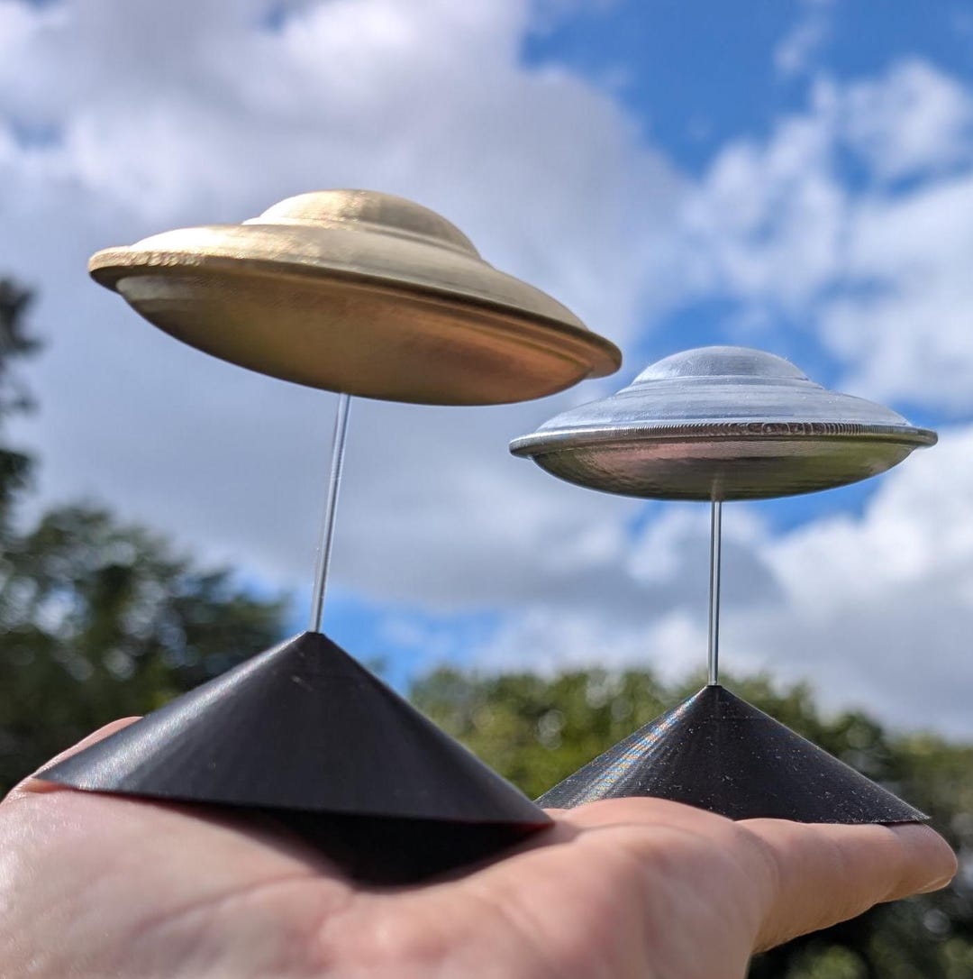 UFO Desk Sculpture Figurine Ornament UAP Alien Drone Saucer ...