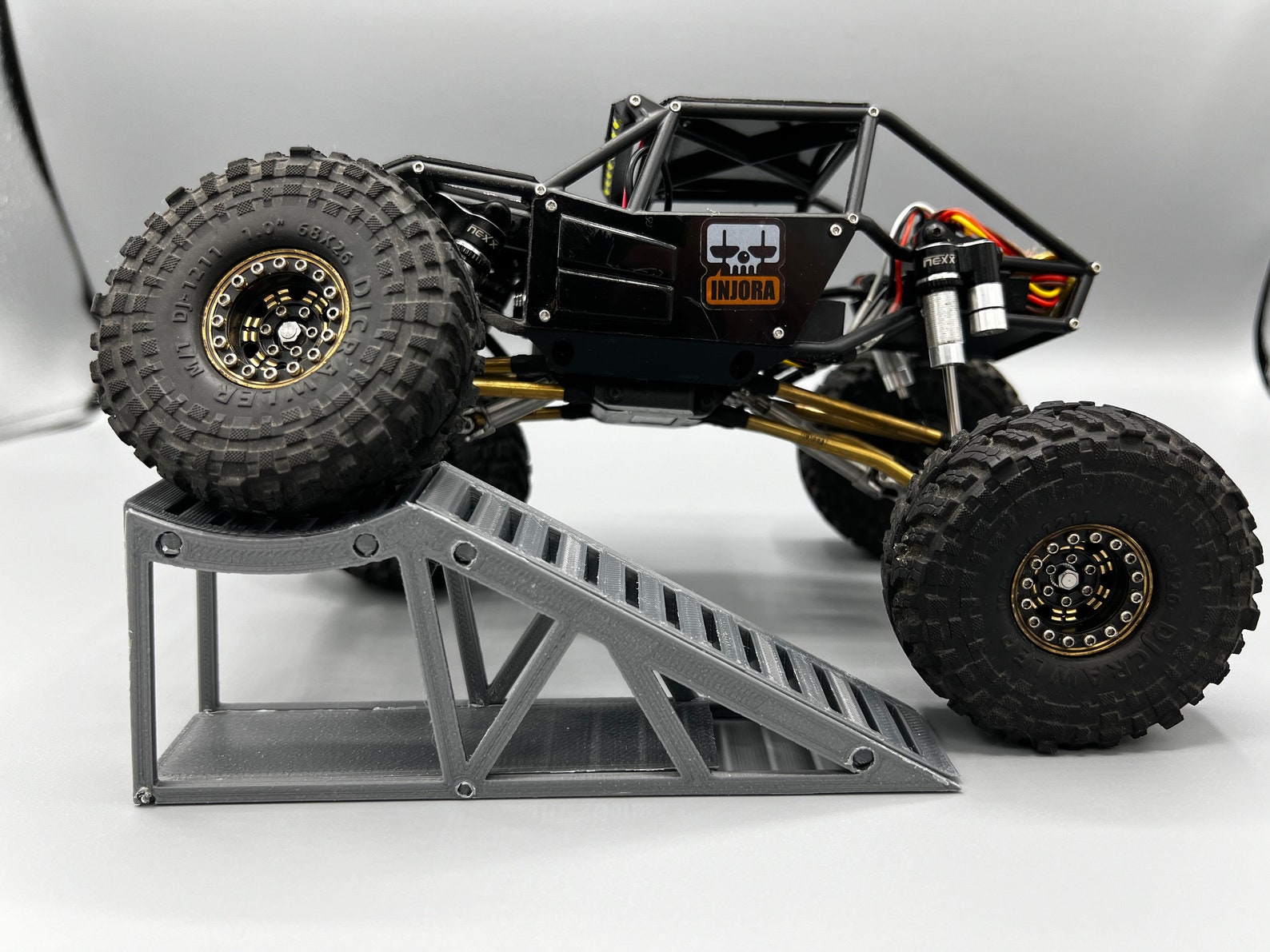 3D Printed RC Rock Crawler Flex Stand: 1/18 & 1/24 Scale Display - Etsy