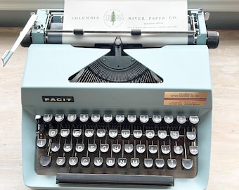 1960 Facit TP1 Portable Manual Typewriter With Leather Carrying Case ...