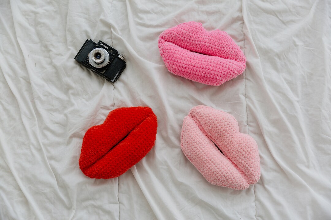 Crochet Pattern Pillow, Crochet Pattern Lips, Crochet Pillow Lips ...