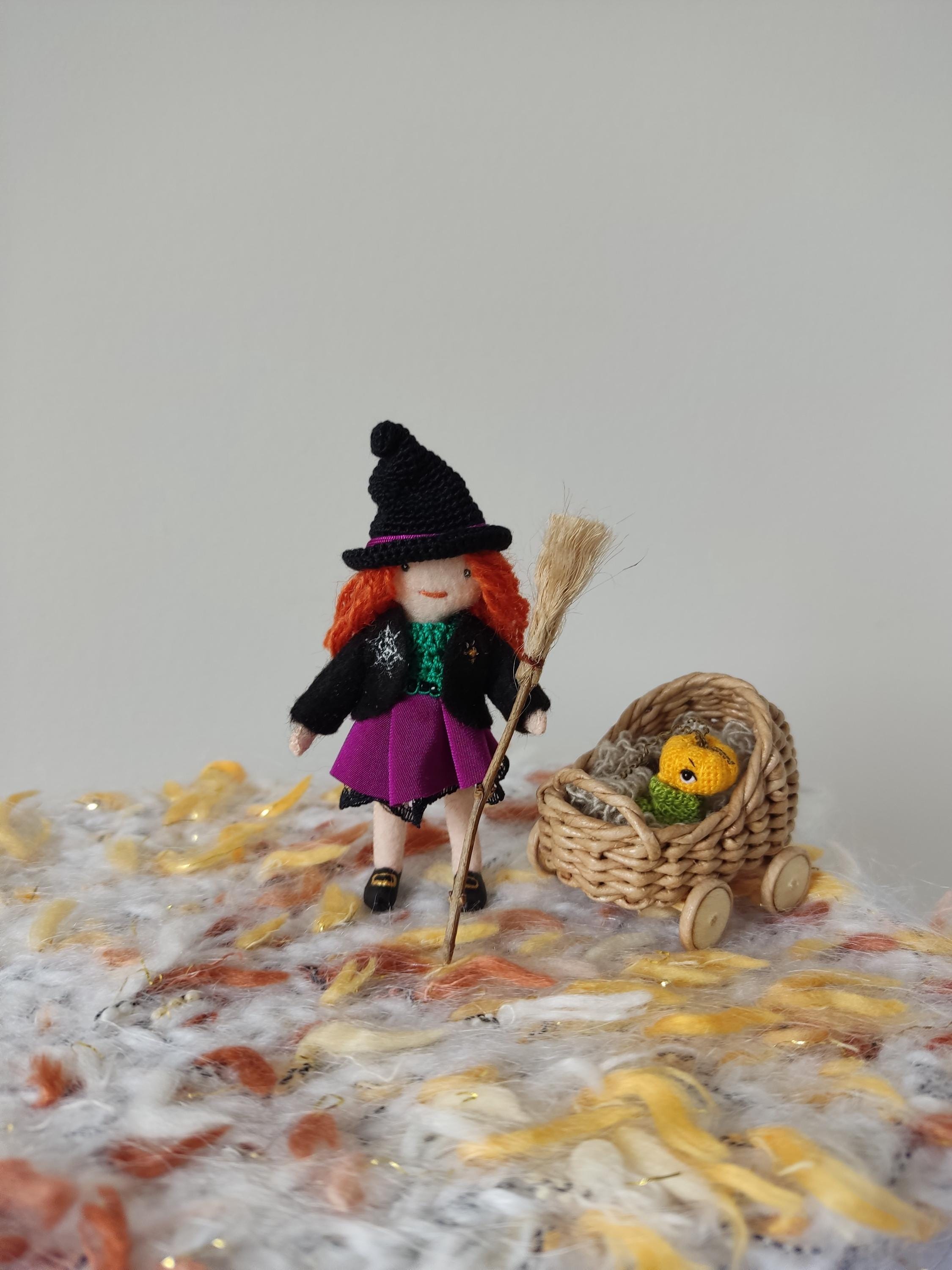 Mini Felt Witch Doll: Handmade Halloween Decor (2.5 Inch) - Etsy