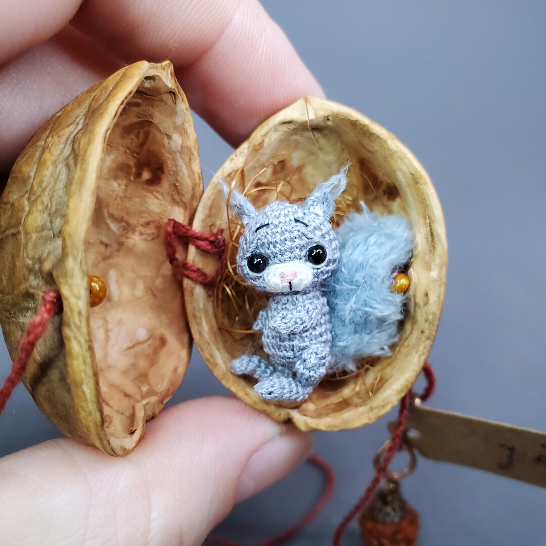 Custom Micro Squirrel in Walnut Dollhouse Miniature Tiny Squirrel. Doll ...