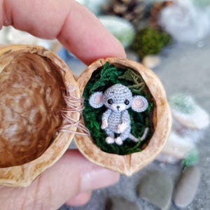 Custom Micro Mouse in Walnut.dollhouse Miniature Tiny Mouse. Doll Pet ...