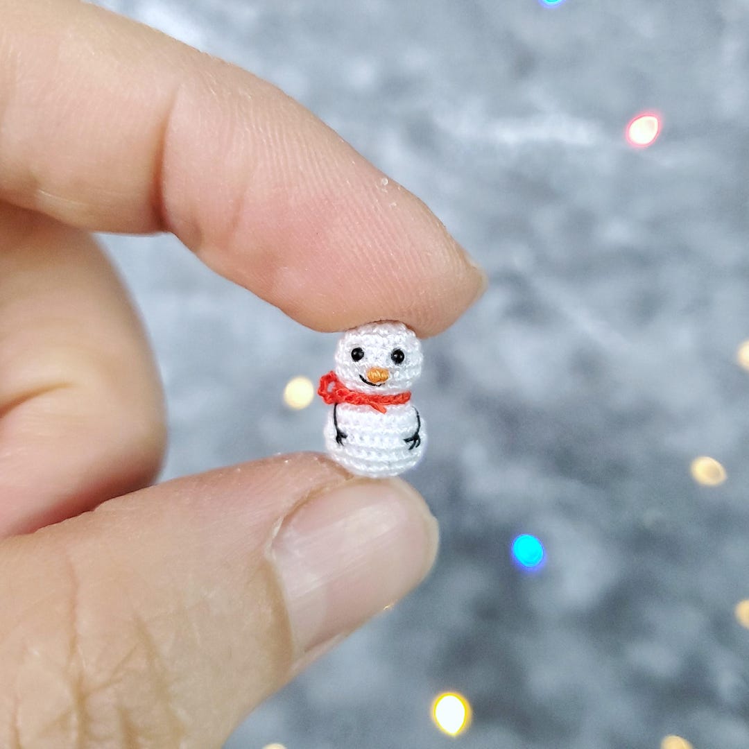 Custom Micro Snowman. Dollhouse Miniature Tiny Snowman. Collectible ...