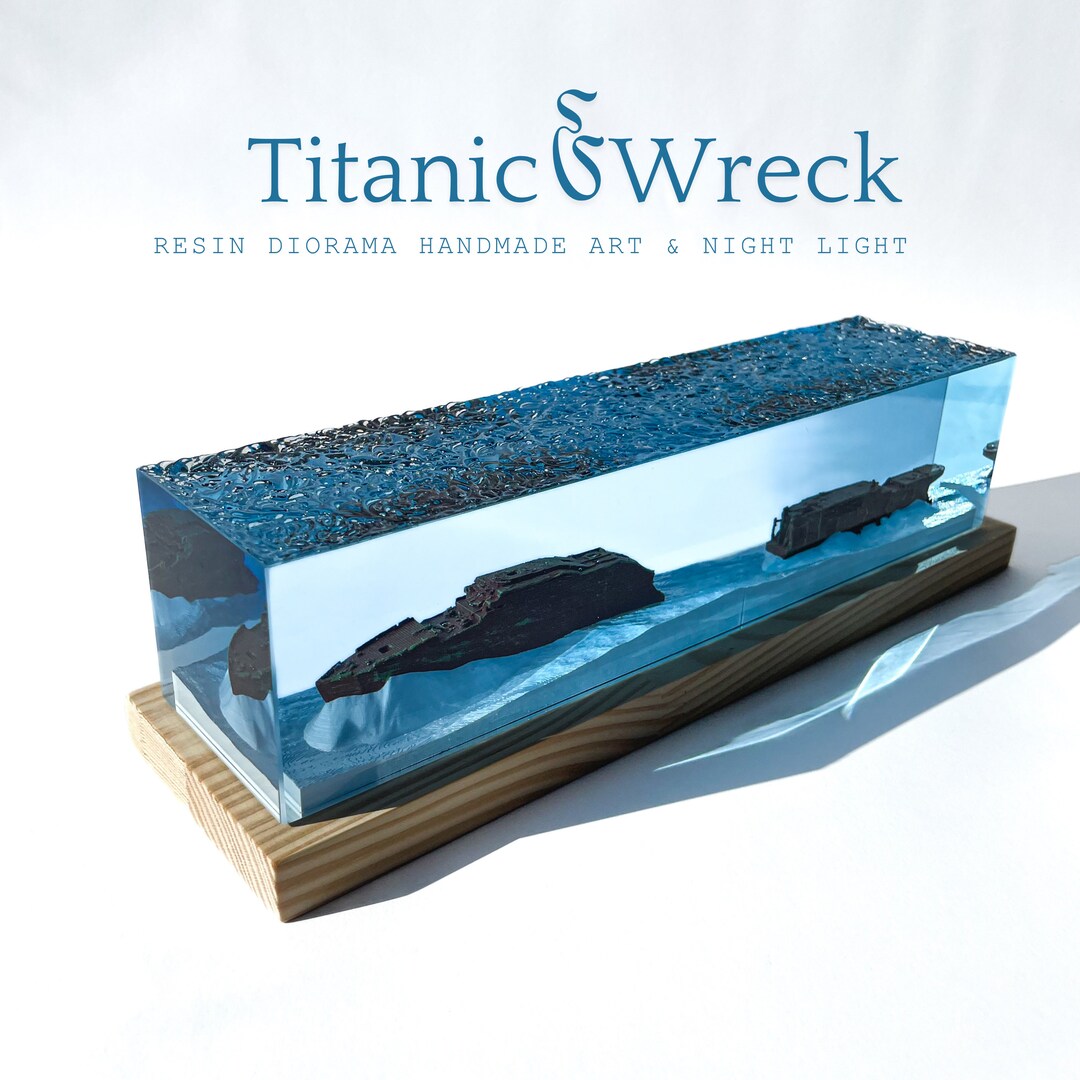 Titanic Wreck Resin Diorama Night Light, Unique Gifts, Titanic Resin ...