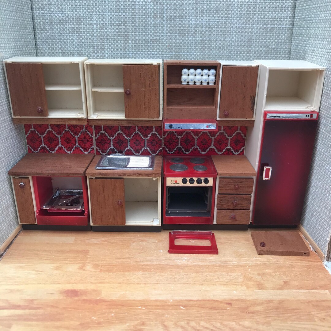 Lundby Kitchen in Need of Renovation to the Dollhouse / Vintage ...