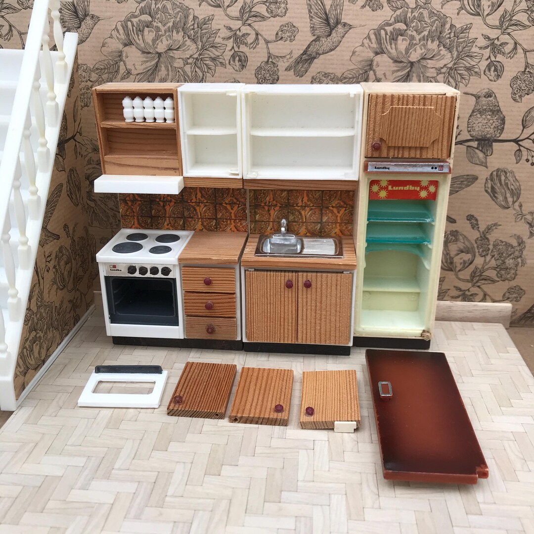 Lundby Kitchen in Need of Renovation to the Dollhouse / Vintage ...