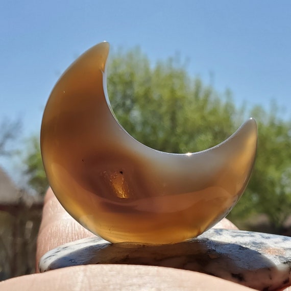 Agate moon display Jewelry Displays Party & Gifting etna.com.pe