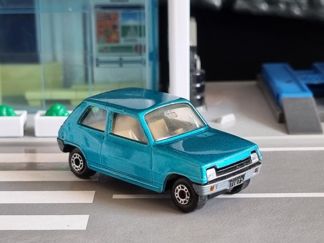 Vintage Matchbox Die-cast Renault 5, 1:64 Scale, Restored and ...