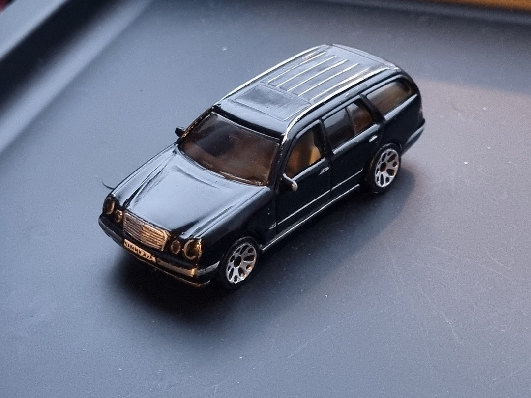 Vintage 1999 Matchbox Die-cast Model Car, No.56, Mercedes E-class ...
