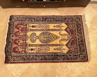 Pakistani Prayer Rug - Etsy