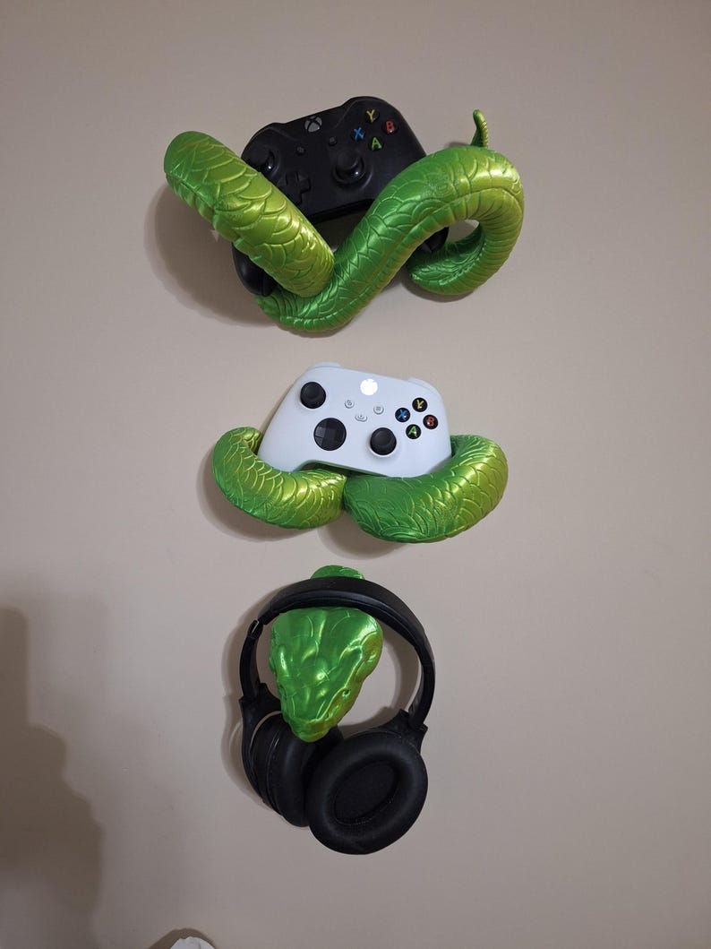 Wall Mounted Snake Controller Holder - Etsy