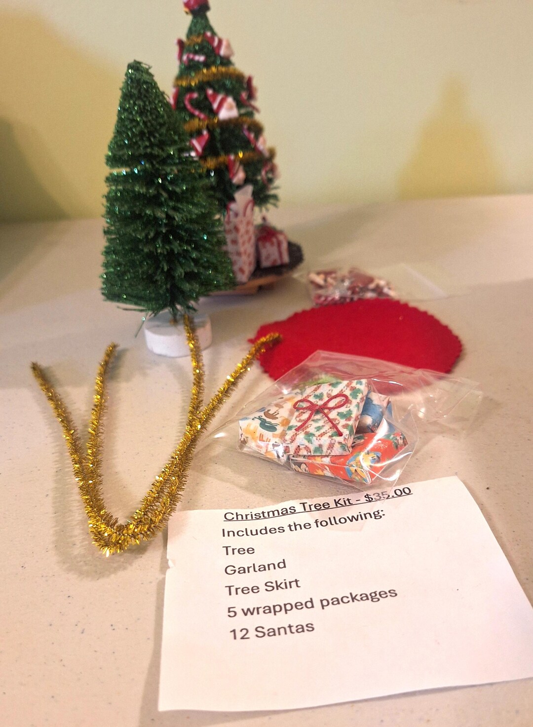 Miniature Christmas Tree Kit, Ready to Assemble and Decorate the House ...