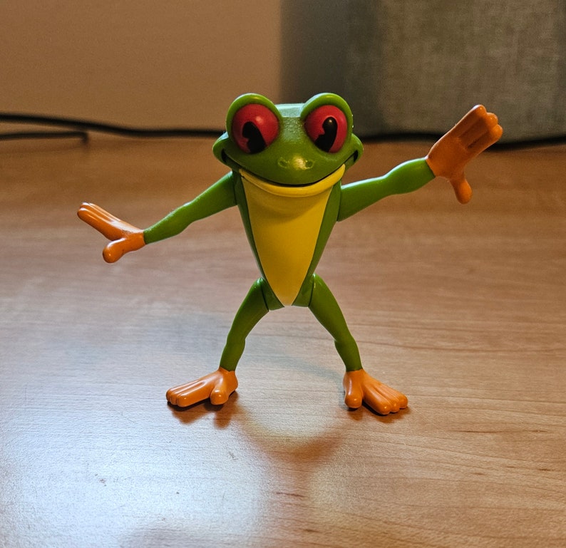 Vintage 2000 Cha Cha Genuine Rainforest Cafe Tree Frog Action Figure Approx 3.5in Tall. Stands ...
