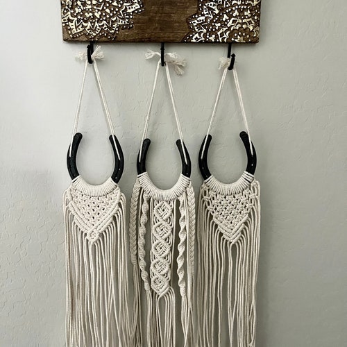 Macrame Horseshoe Wall Hanging multiple Color - Etsy