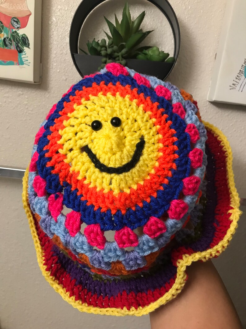 Smiley Bucket Hat | Customizable! - Etsy