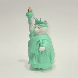 Tubby Tabbys, Statue of Liberty Fancy Furries Figurines Adorable Animal ...