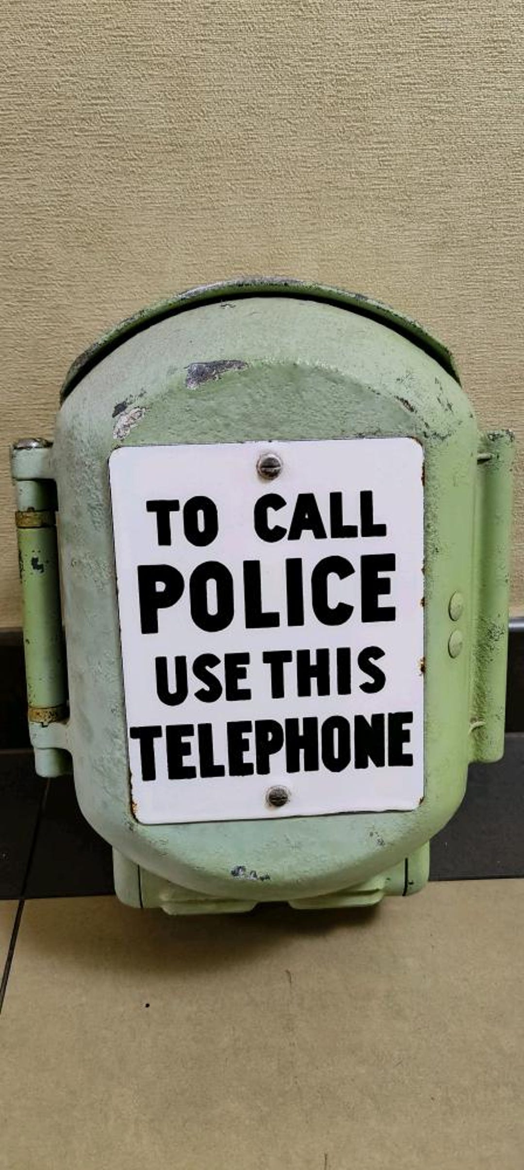 Antique/vintage Circa 1950's NYC NY NYPD Police Telephone Call Box ...