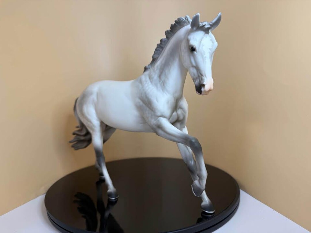Breyer Cantering Warmblood Catch Me - Etsy