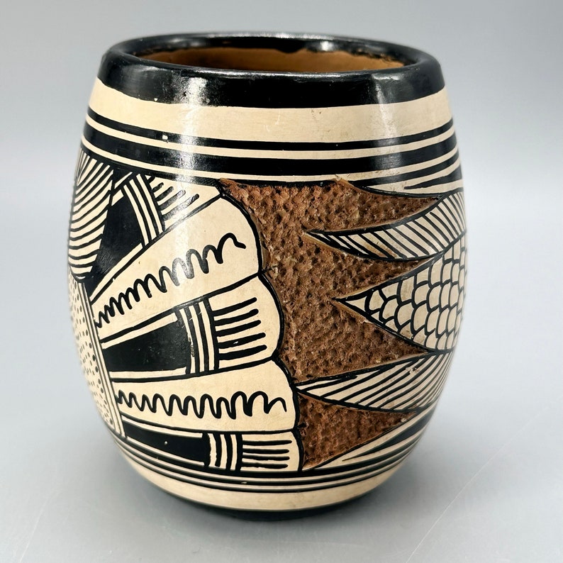 Vintage Seneca Native American pottery pot hand painted - Etsy México