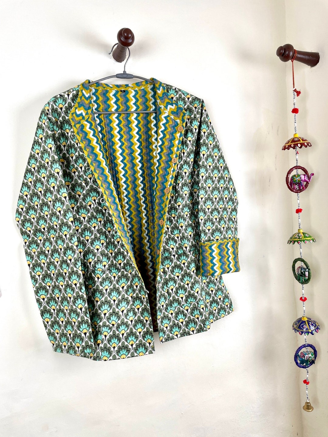 Indian Handmade Quilted Cotton Fabric Jacket Stylish Multi-color Women ...