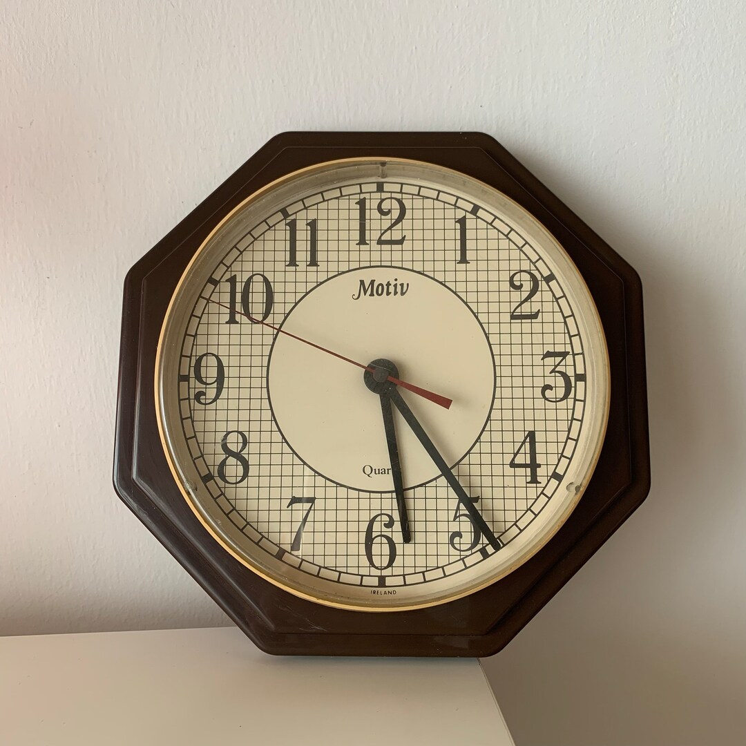 Motiv Quartz Vintage Wall Clock Retro Vintage Brown Clock Minimalist ...