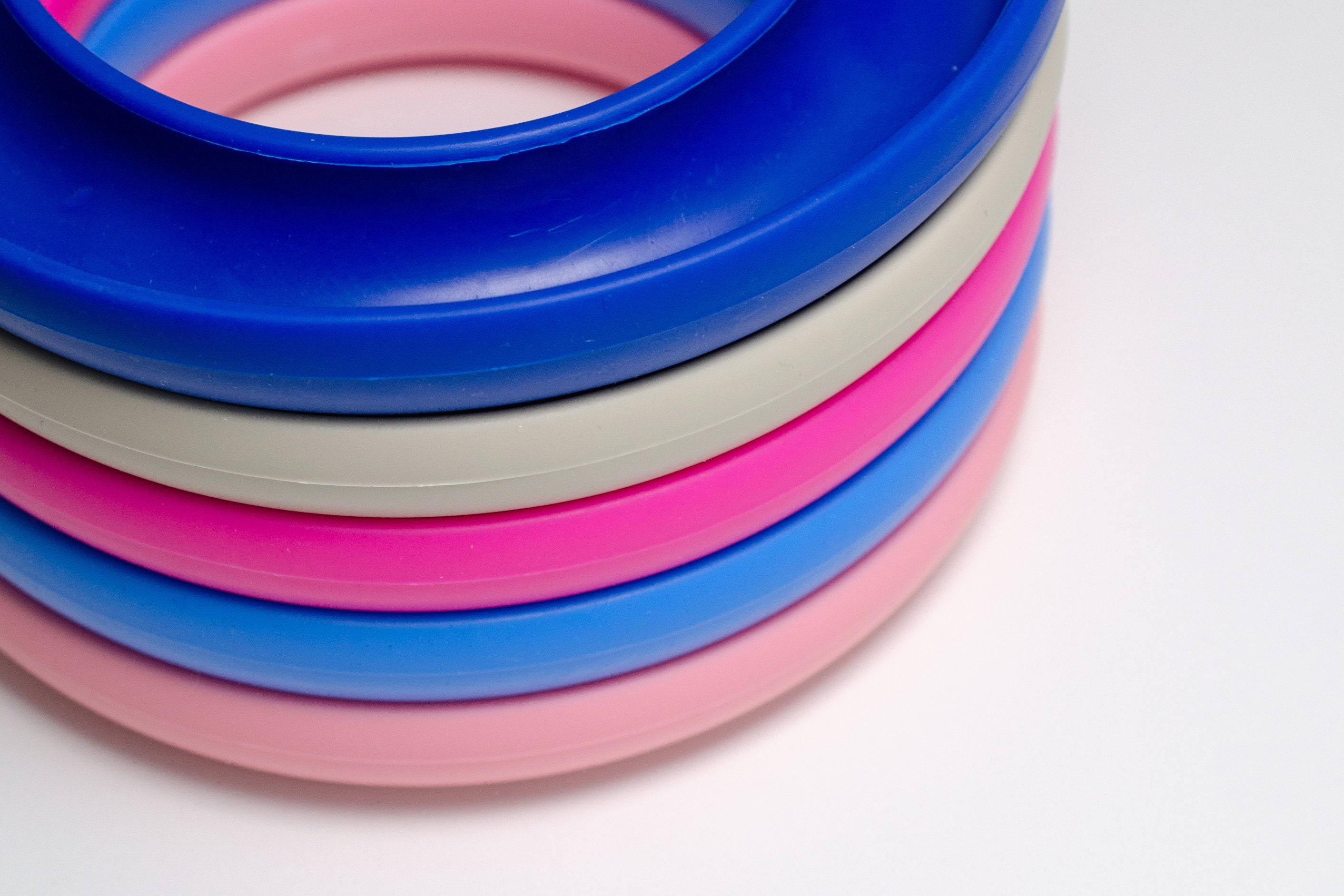 Round Bobbin Holder Ø13.5 Cm Assorted Colors Bobbin Storage Ring ...