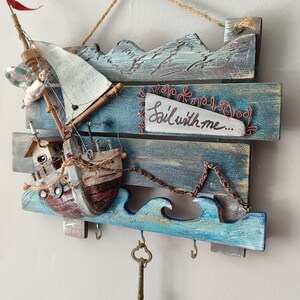 Key Holder, Driftwood Art, Wooden Boat, Sail Boat - Etsy