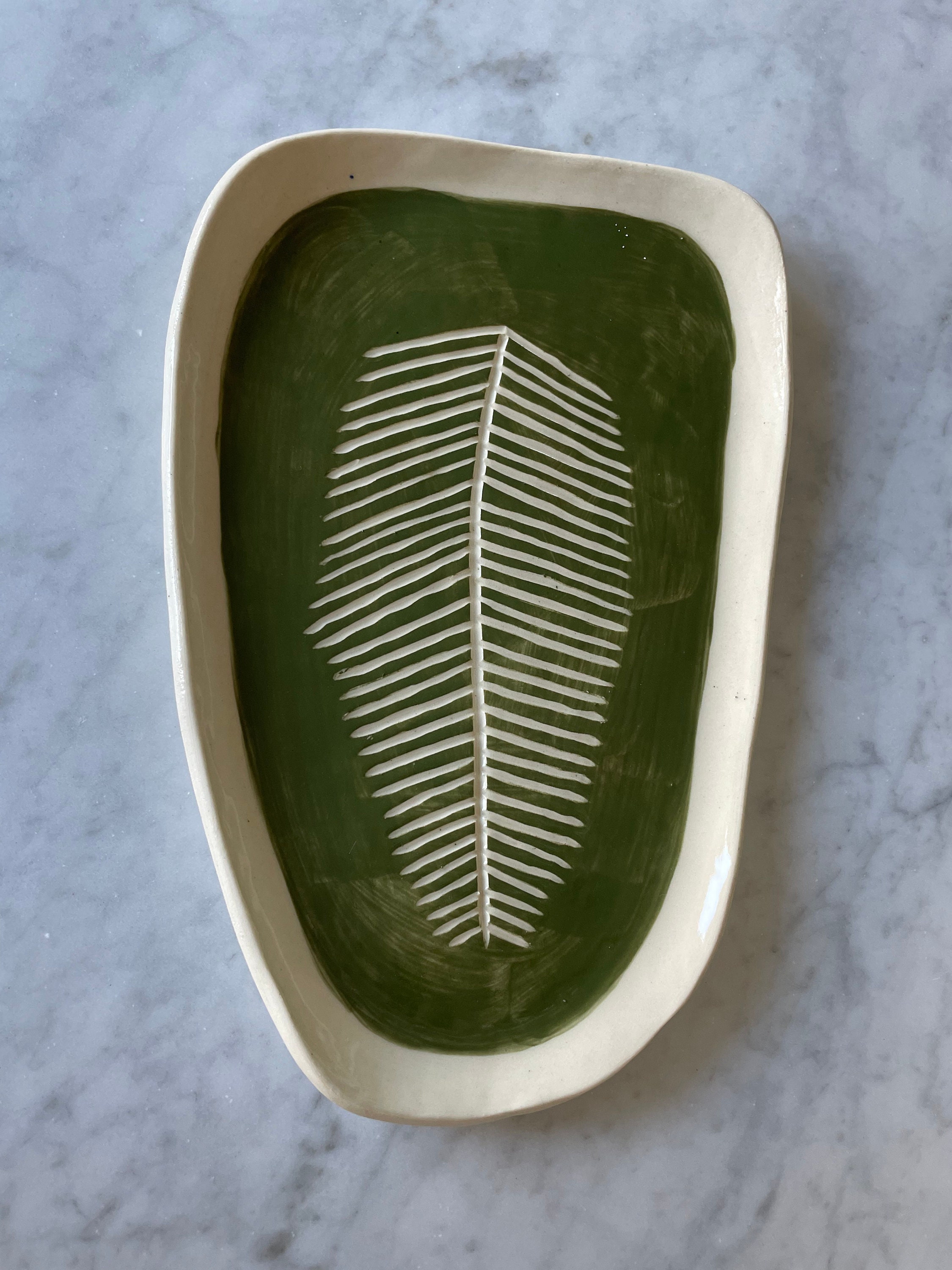 Sgraffito Simple Leaf Ceramic Plate - Etsy