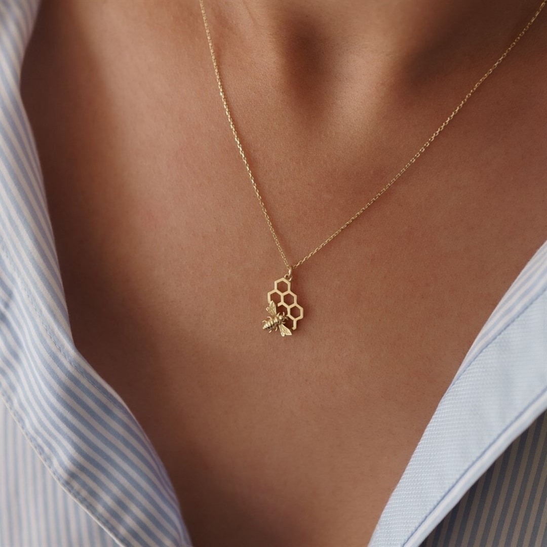 Honeycomb Necklace With Bee Charm, Bee Hive Necklace , Save the Bees ...