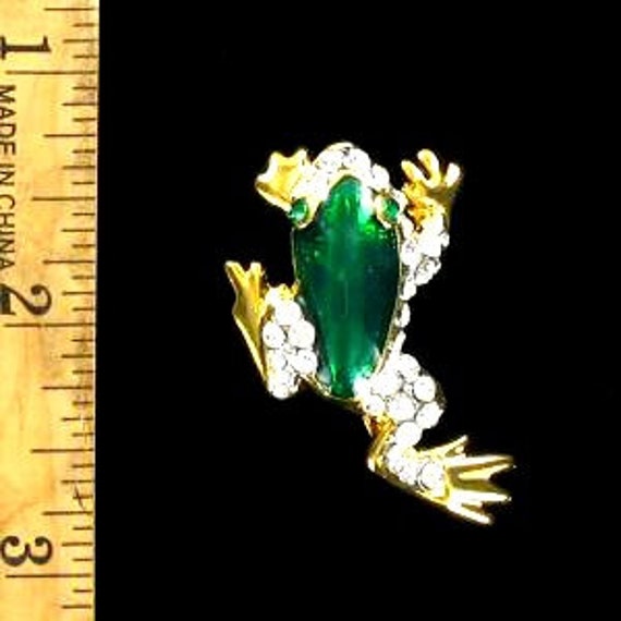 Vintage green frog pin - Gem Vintage green frog pin - Gem