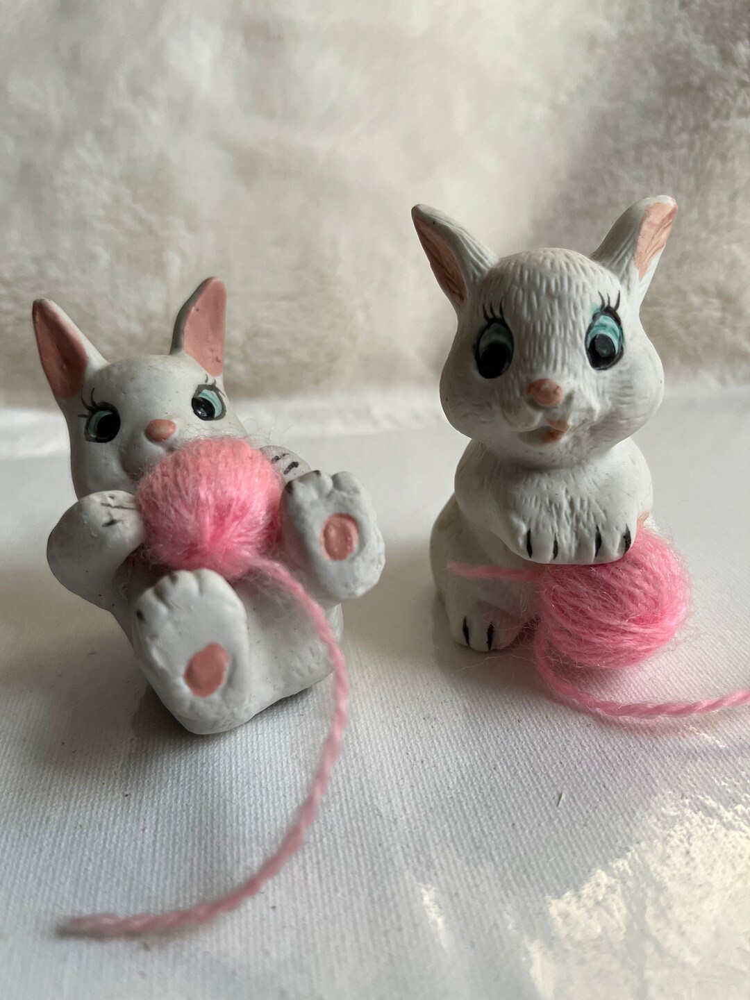 2 RARE Vtg MCM Ceramic Bunny Rabbits With Ball Yarn Figurines VHTF - Etsy