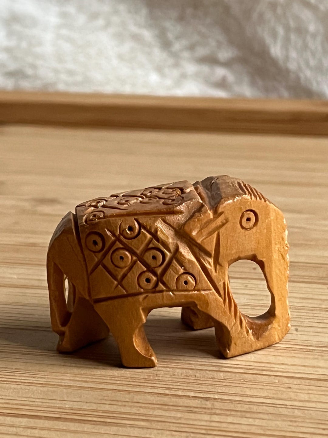 HTF VTG Miniature Light Wood Hand Carved Elephant Figurine 1.10” H X 1. ...