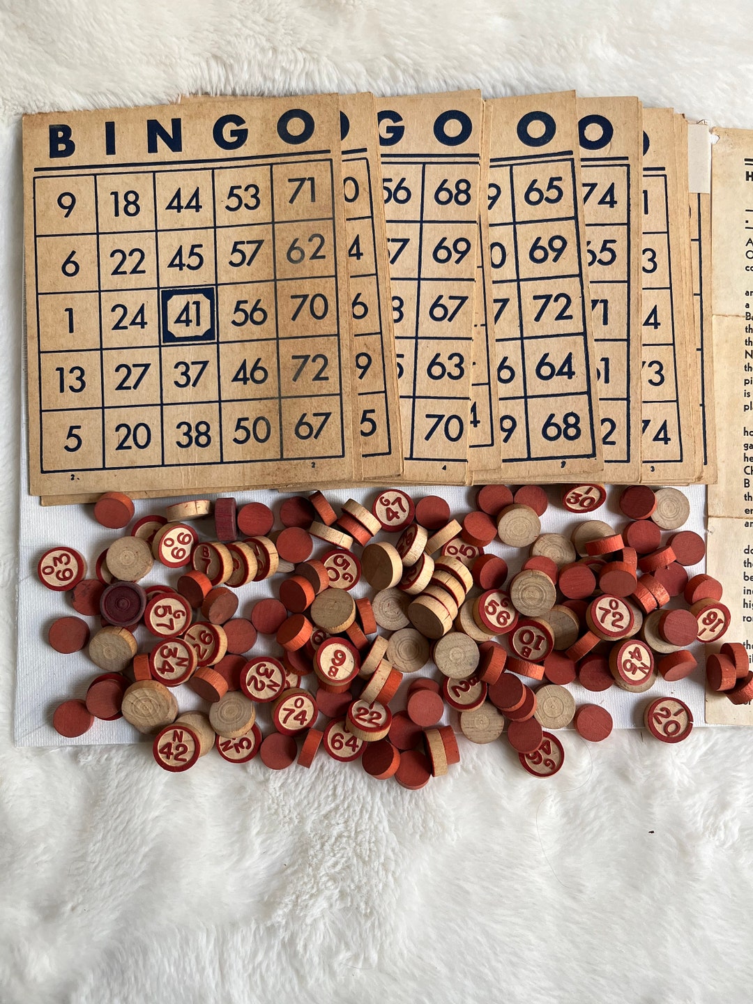VTG MCM 24 Bingo Cards, 75 Wood Calling Numbers and 71 Red Solid ...