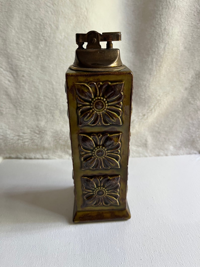 VTG 1974 Ceramic Flower Lighter Tower Table Lighter & 2 - Etsy