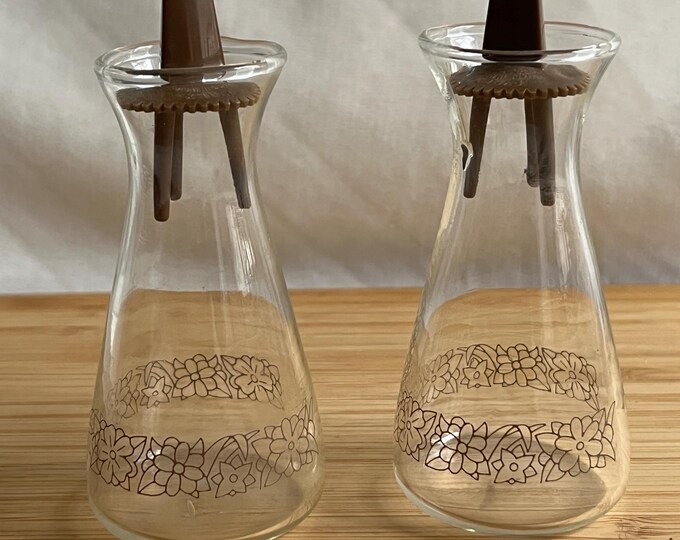 VTG 1970s Pyrex Brown Flowers Pattern Glass Salt & Pepper Shakers - Etsy