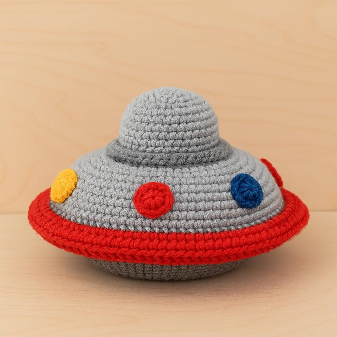 Spaceship Crochet Pattern – UFO Plushie Seat PDF – Amigurumi Alien ...