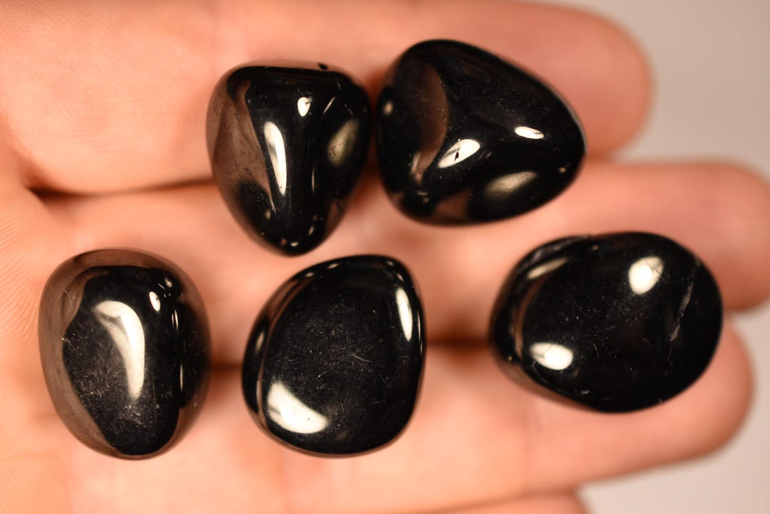 5 JET Tumbled Stones 2-3cm 19.7g Natural Stone - Etsy