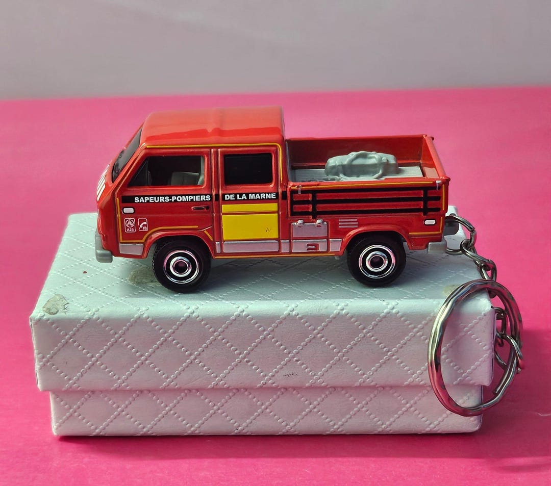 Volkswagen Transporter Crew Wagon Keyring - Etsy