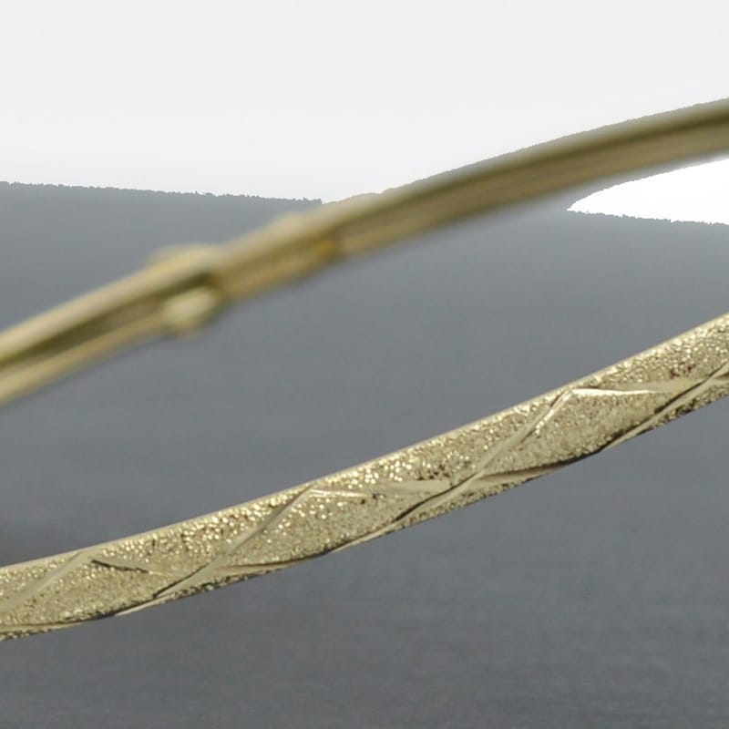 10k Hinge Gold Bangle - Etsy