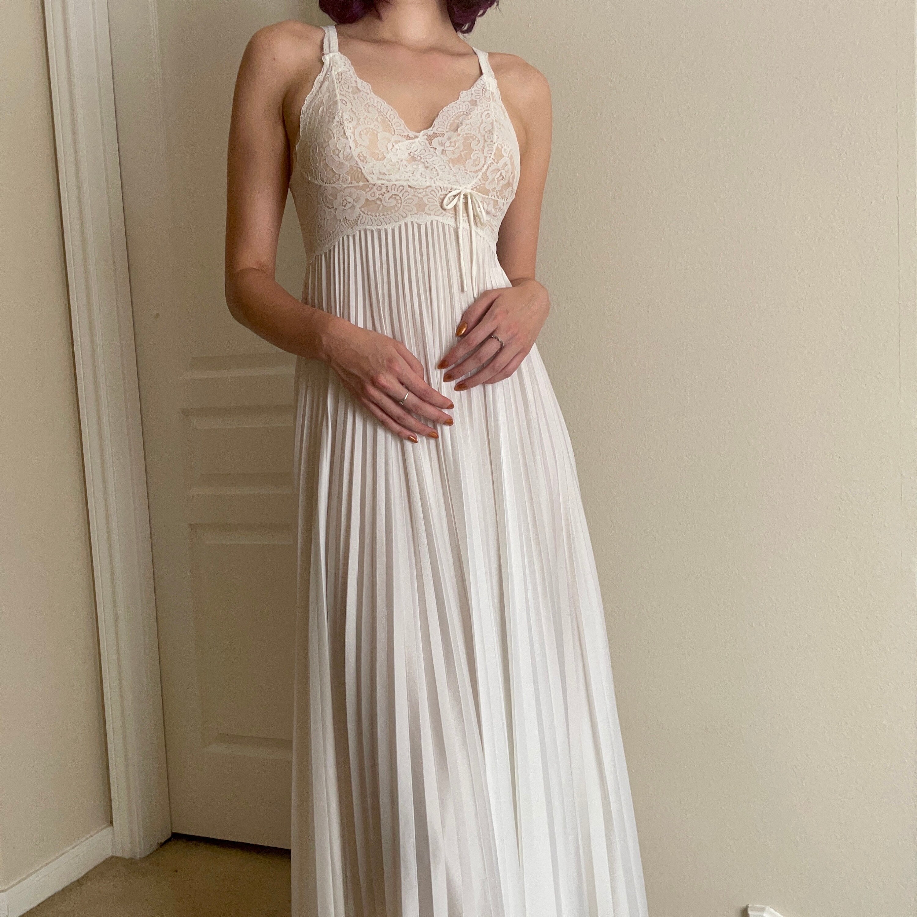 Vintage S-M Olga Gold Label Designer Collection Pearl White Pleated ...