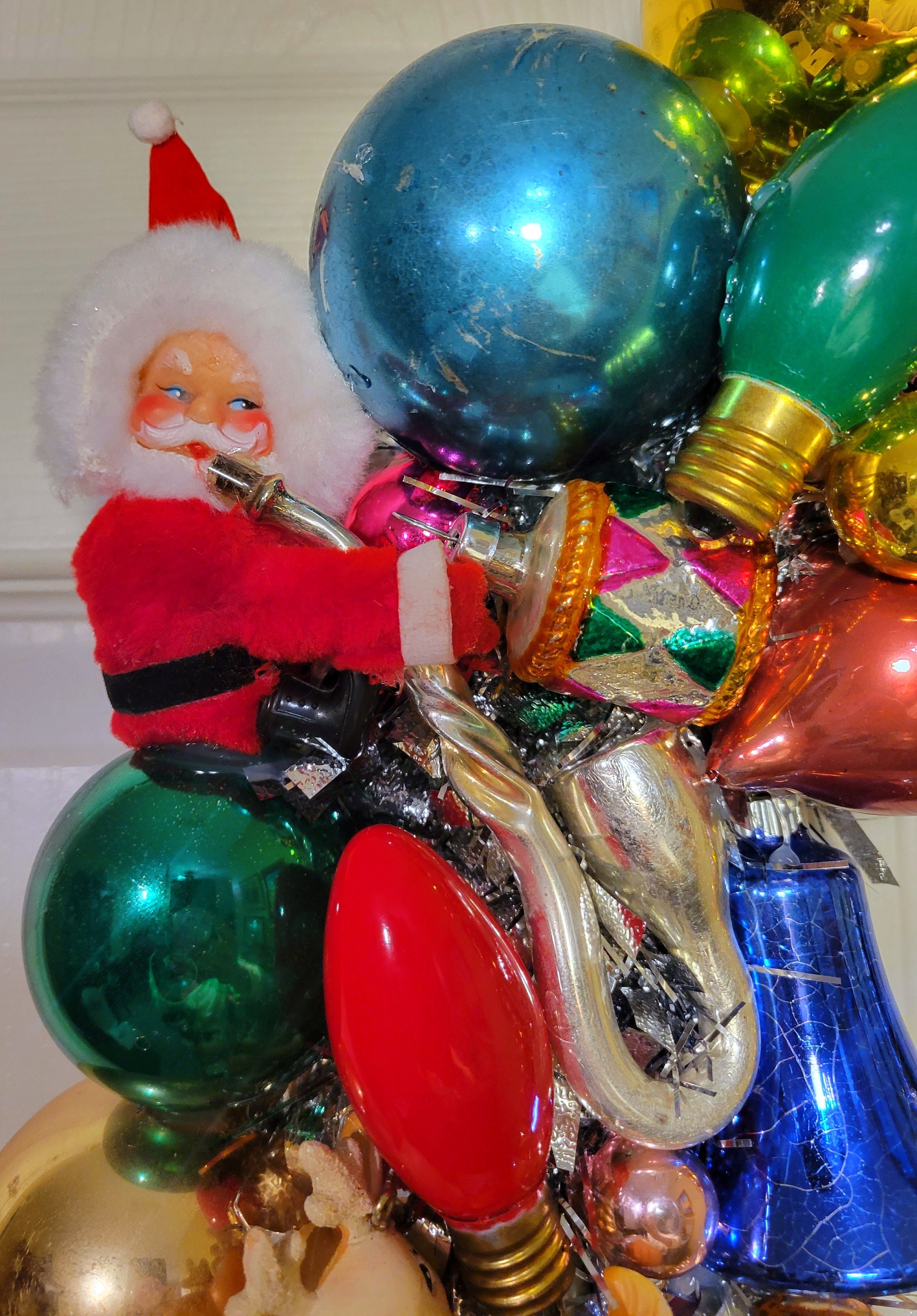 CHRISTMAS EXAMPLE Vintage Glass Ornament Christmas Door Wreath Pixie ...