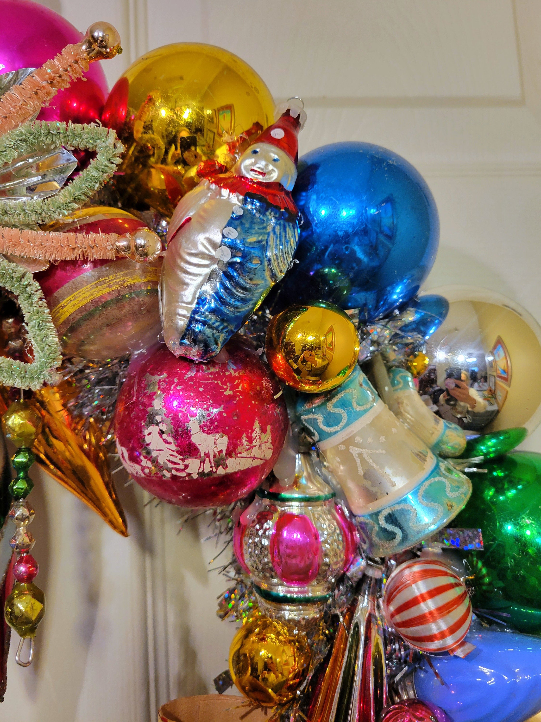 CHRISTMAS EXAMPLE Vintage Glass Ornament Christmas Door Wreath Pixie ...