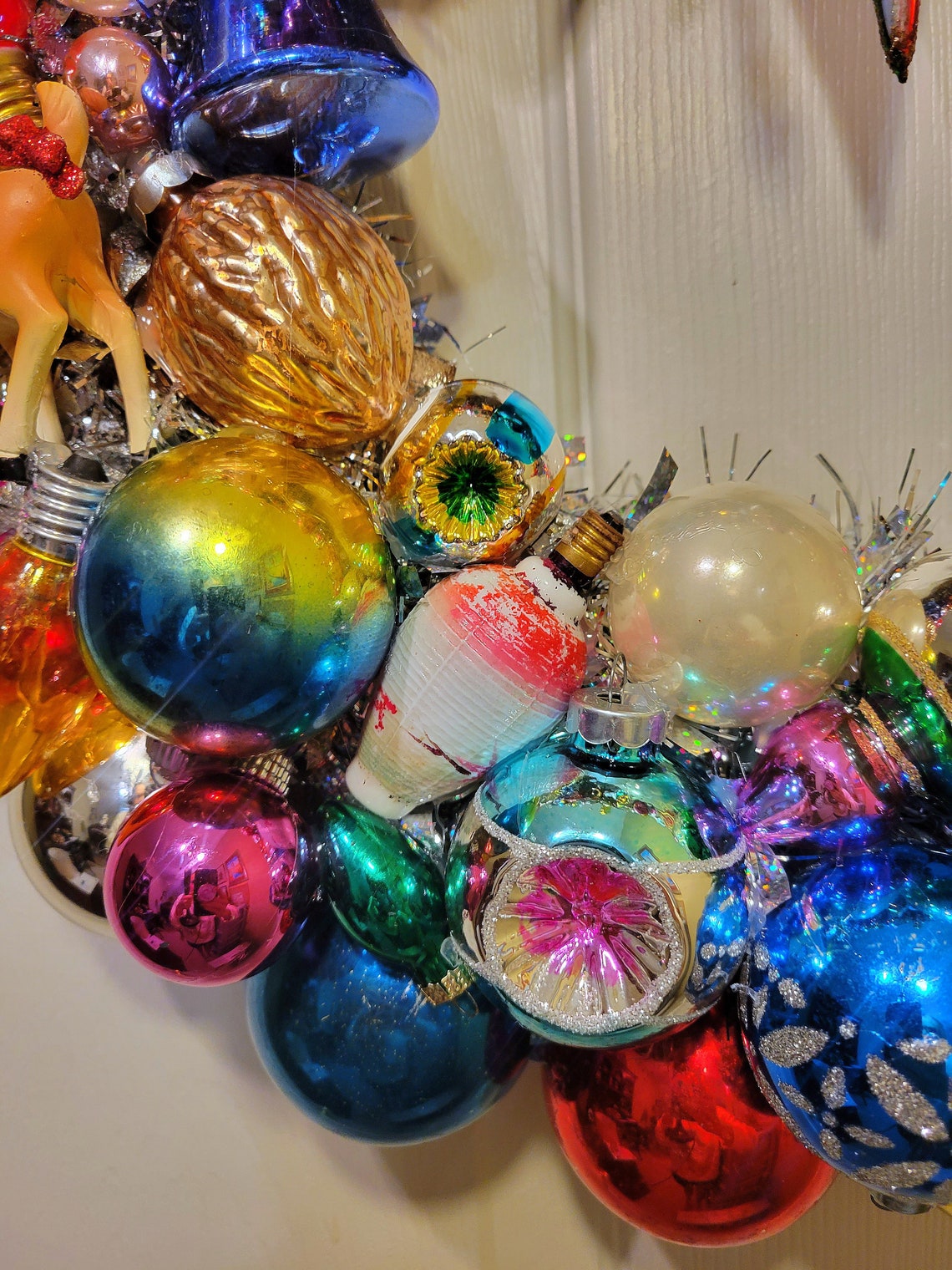 CHRISTMAS EXAMPLE Vintage Glass Ornament Christmas Door Wreath Pixie ...