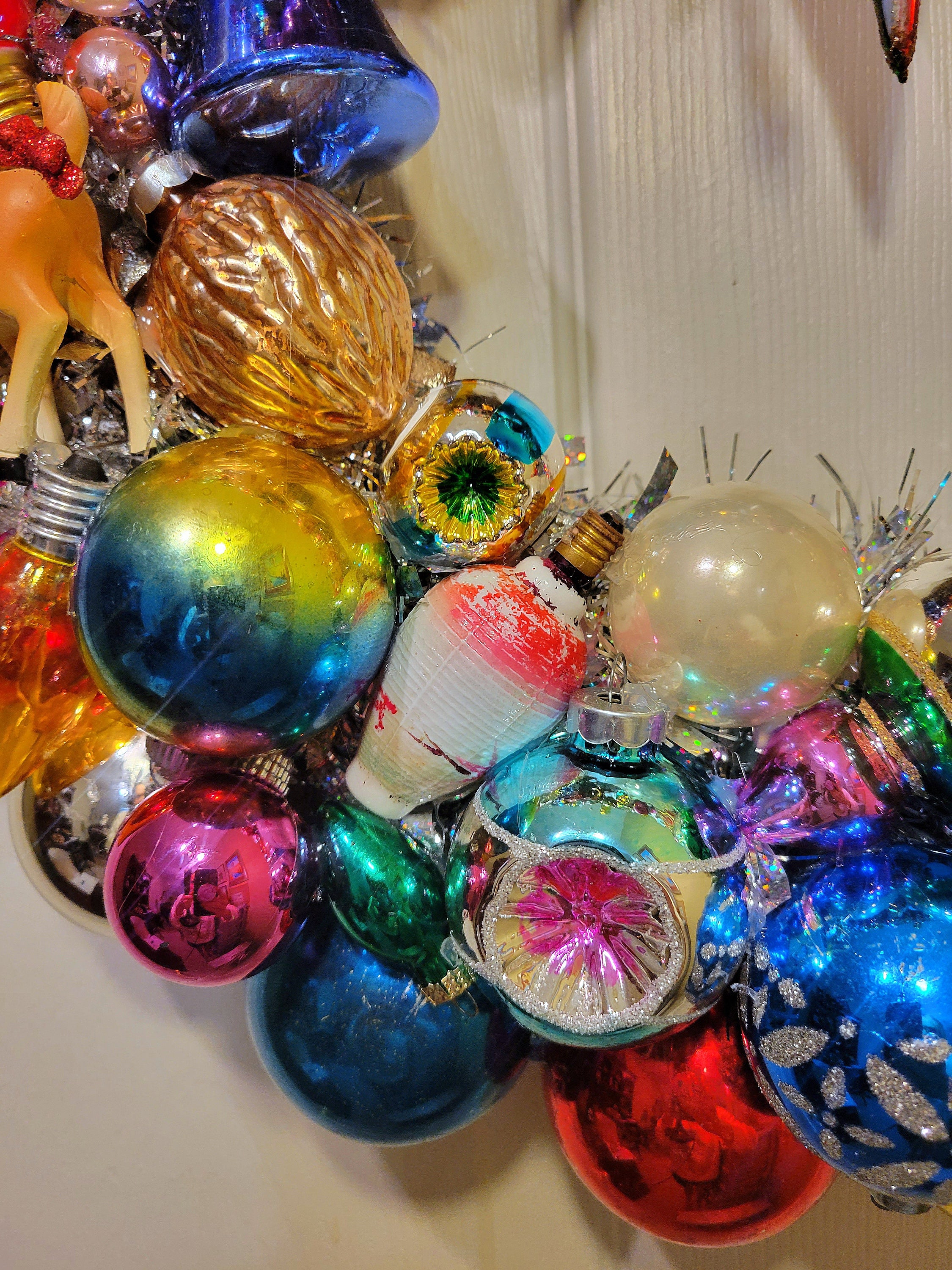 CHRISTMAS EXAMPLE Vintage Glass Ornament Christmas Door Wreath Pixie ...